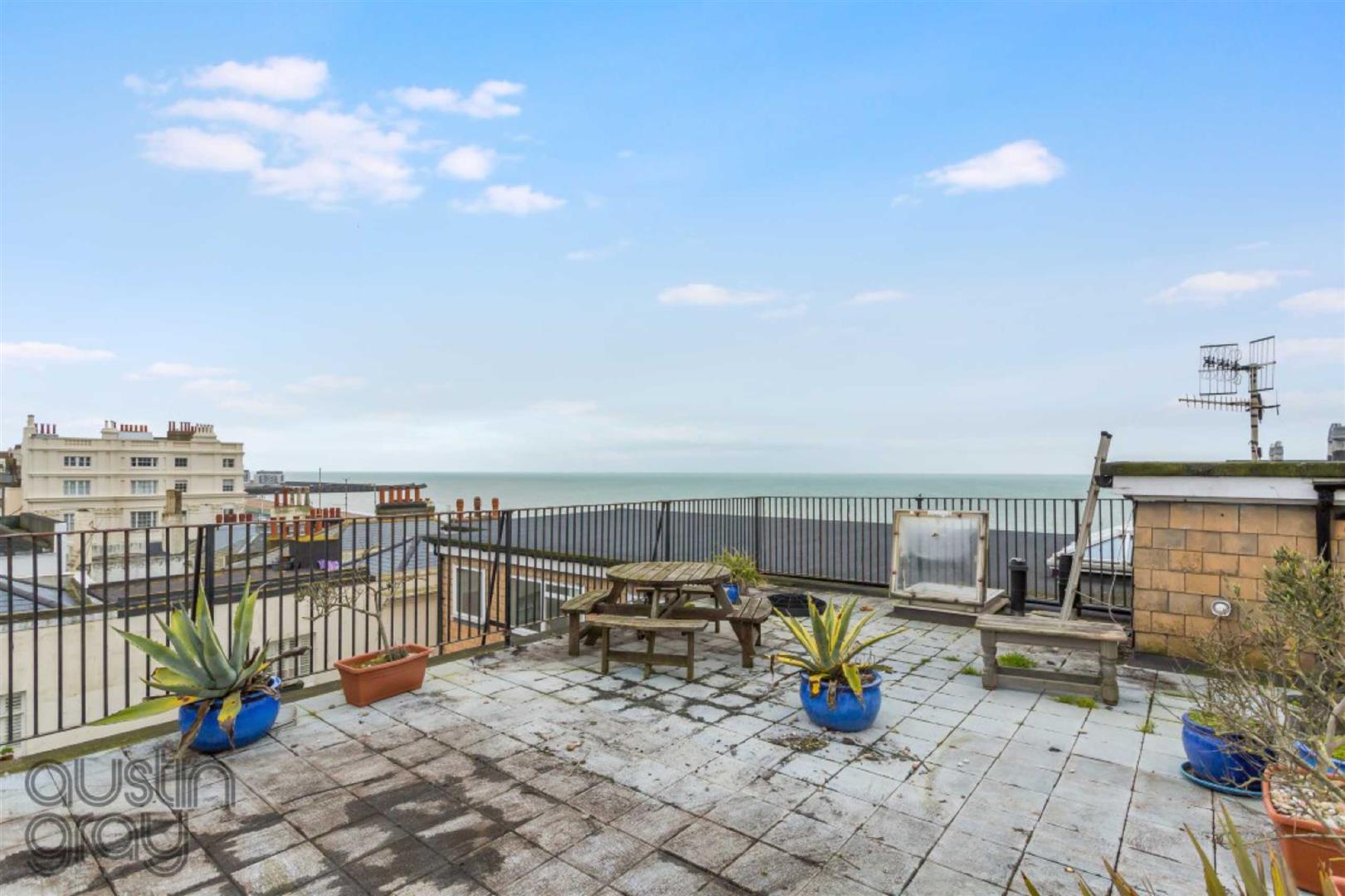 117-118 Marine Parade, Brighton - Austin Gray