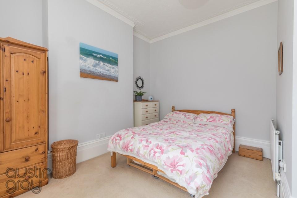 Compton Avenue, Brighton - Austin Gray