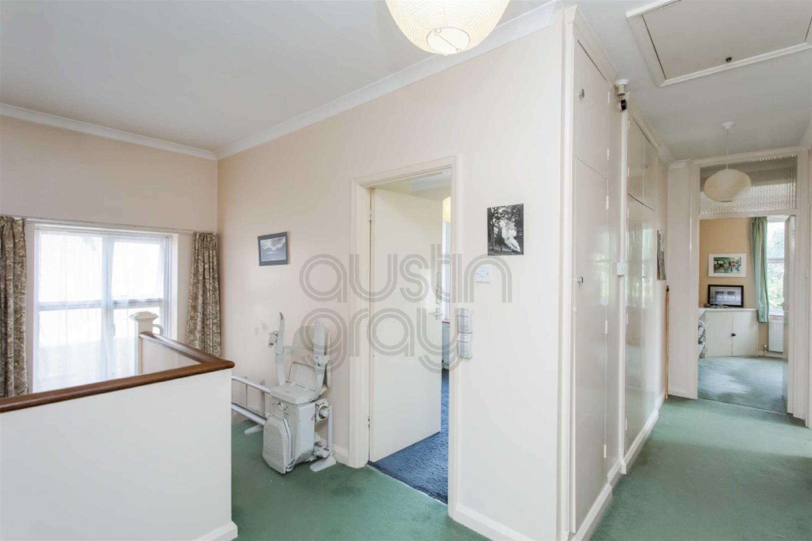 Nizells Ave, Hove - Austin Gray