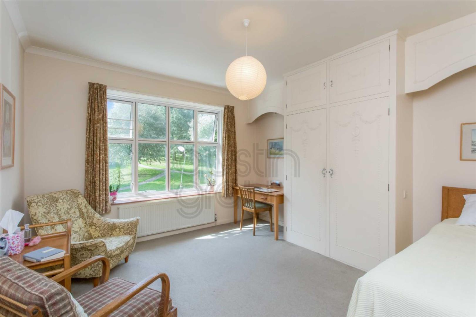 Nizells Ave, Hove - Austin Gray