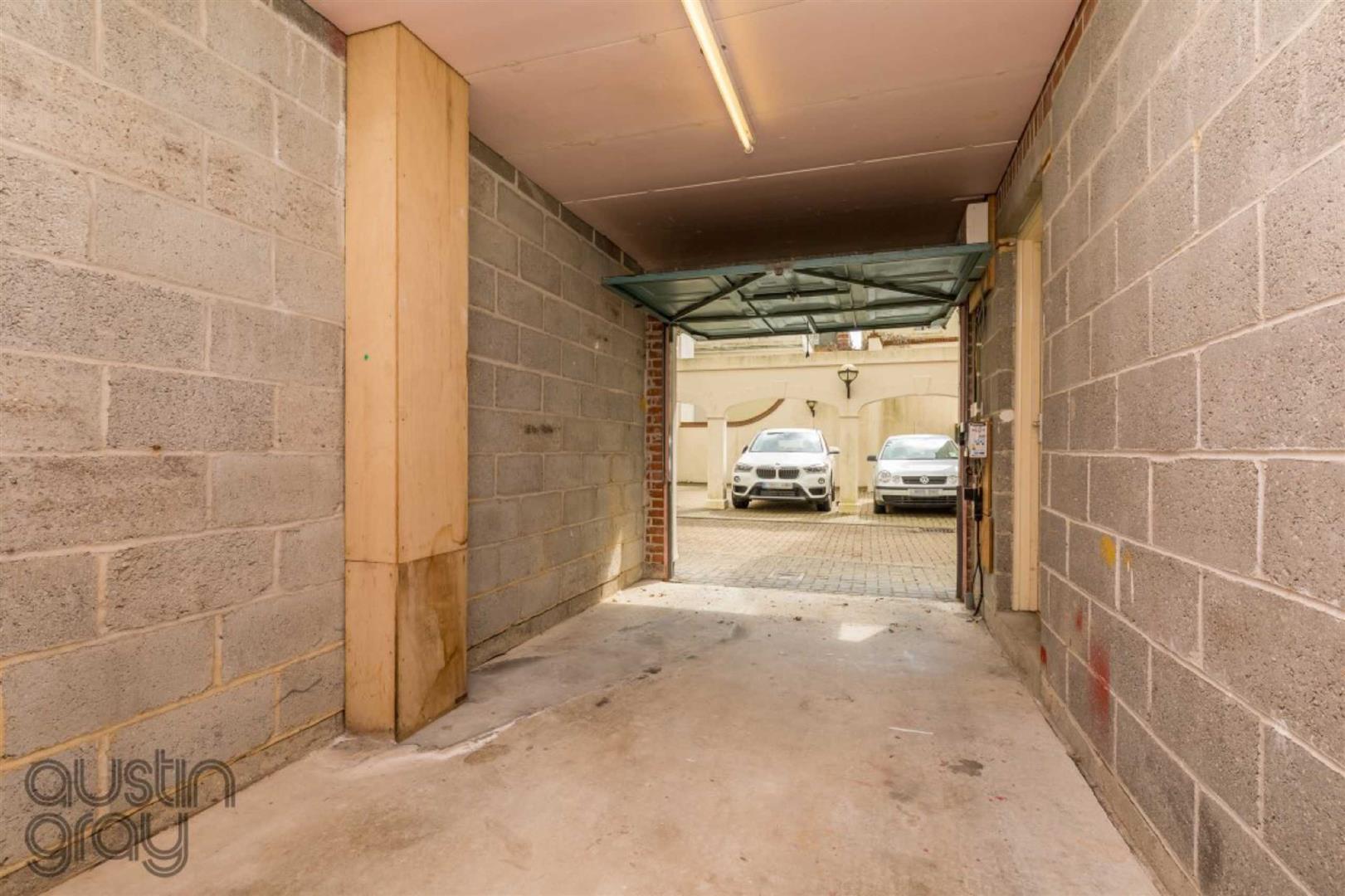 Russell Mews, Brighton - Austin Gray