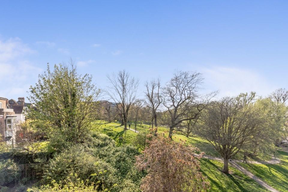 The Vineries, Nizels Avenue, Hove - Austin Gray